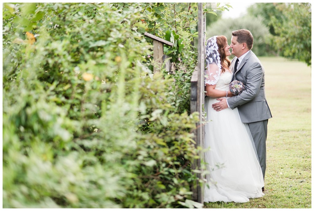 RUSTIC ENGLISH GARDEN GLASGOW FARM WEDDING PHOTOS