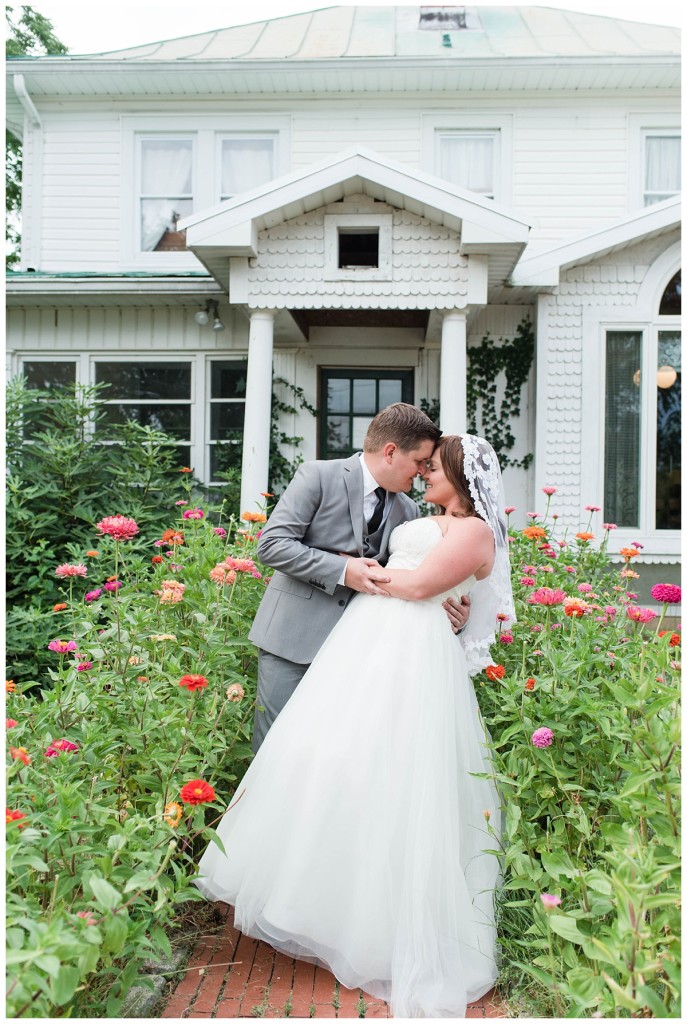 RUSTIC ENGLISH GARDEN GLASGOW FARM WEDDING PHOTOS